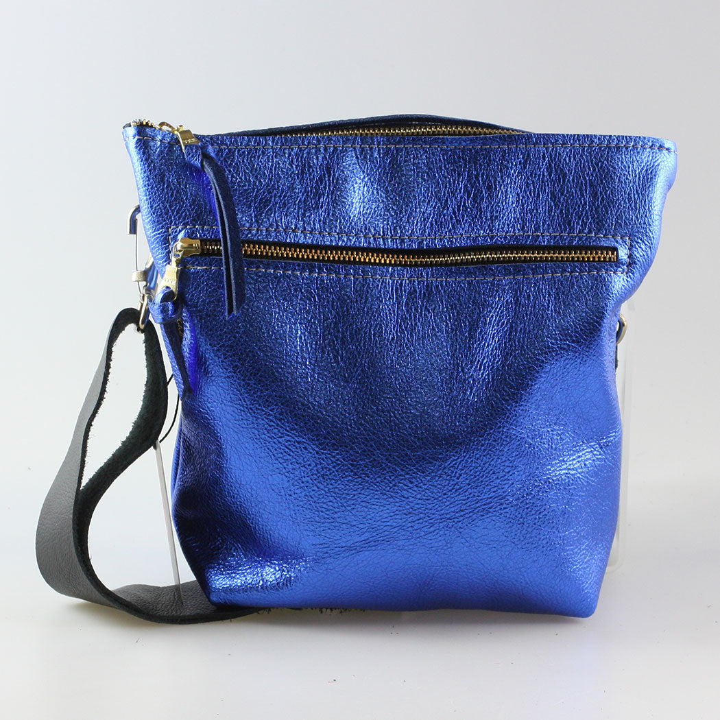 The Metallic Lakeshore - Zina Kao Exclusives The Metallic Lakeshore - Zina Kao Exclusives